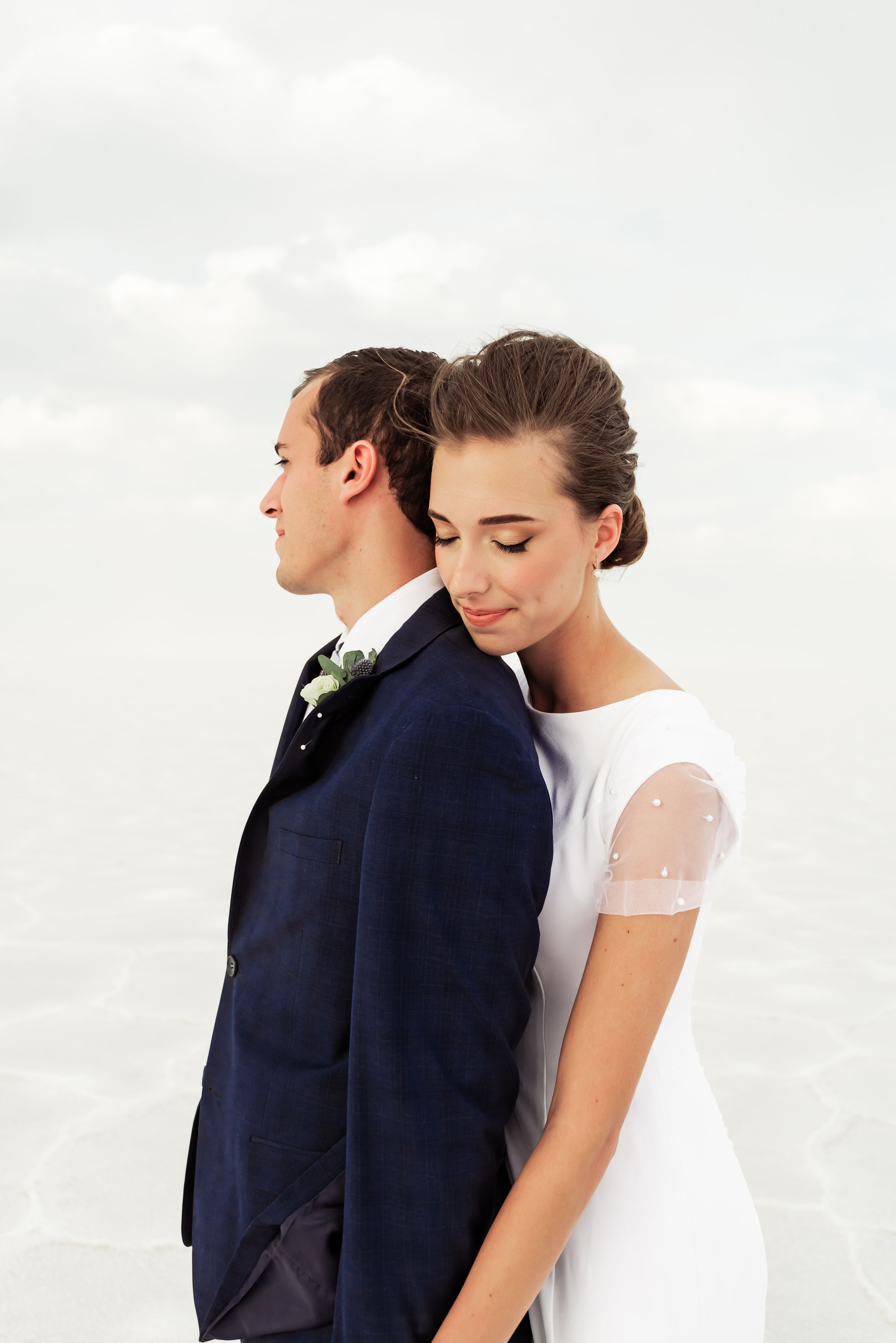 Salt Flats First Look // Maya + Jacob - themanosphotoandfilm.com