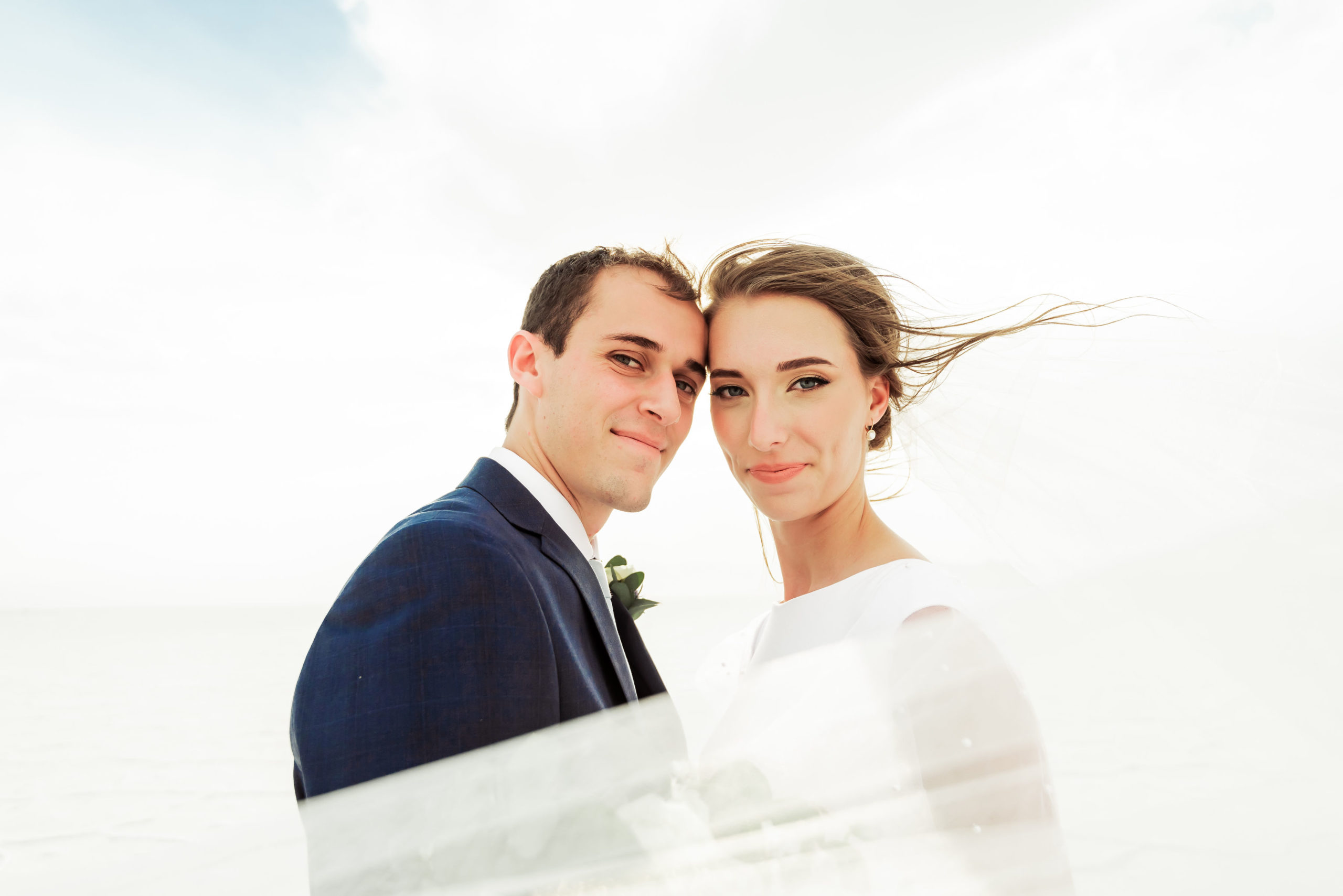Salt Flats First Look // Maya + Jacob - themanosphotoandfilm.com